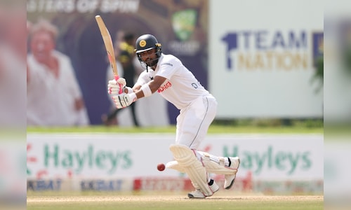 Dinesh Chandimal produces valiant effort to keep Australia at bay in ...