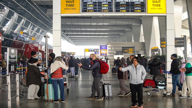 Over 300 flights delayed at Delhi airport due to inclement weather ...