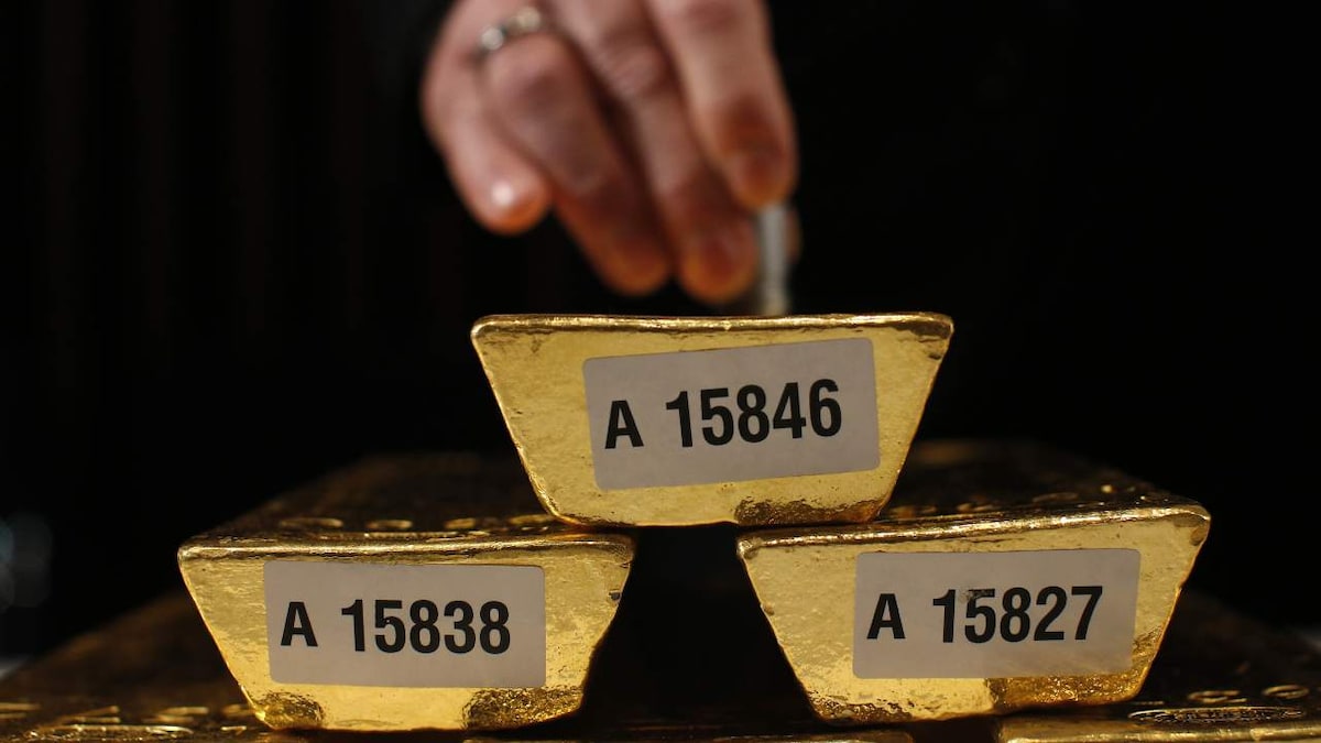 Gold gains as weak bond auction highlights US fiscal concerns - CNBC TV18