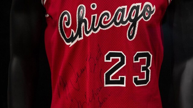 Michael Jordan’s rookie jersey sells for $4.215 million - CNBC TV18