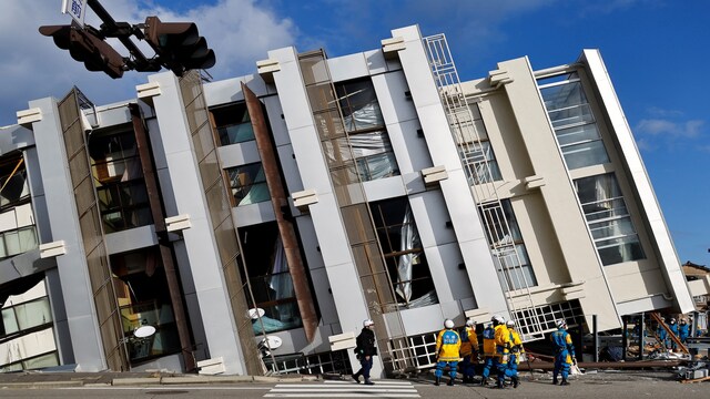 2 dead, 8 injured in 4-storey building collapse in Delhi; rescue ...