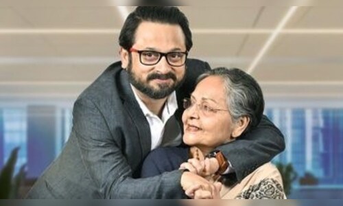 Raakhee Gulzar returns to big screen after 22 years with ‘Aamar Boss ...