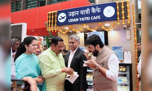Pune Airport launches ₹10 tea and ₹20 snacks at new Udaan Yatri Café ...