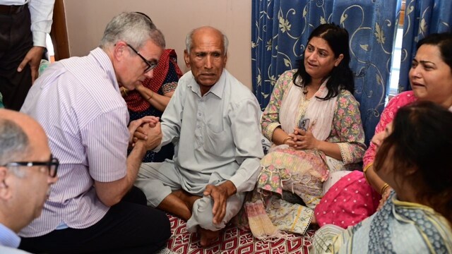 Rajouri ADDC Raj Kumar Thapa, injured in Pakistani shelling, dies; CM ...