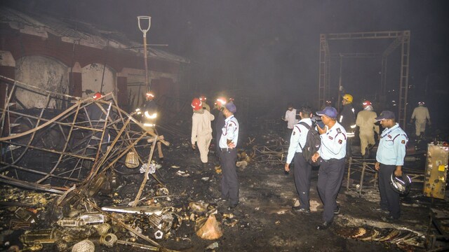 Massive fire ravage Delhi's Dilli Haat; 30 shops destroyed, no ...