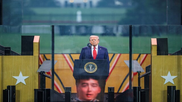 In Pics | Trump and Army share birthdays with tanks, parades, fireworks ...