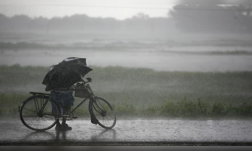 Weather update: Heavy rains predicted in Tamil Nadu, Kerala; cold wave ...
