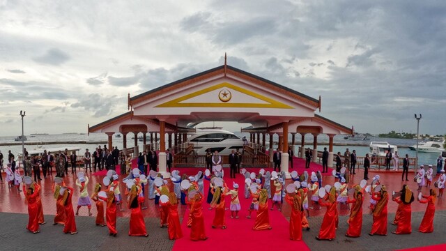 PM Modi in Maldives: India to offer ₹4,850 crore line of credit, free ...