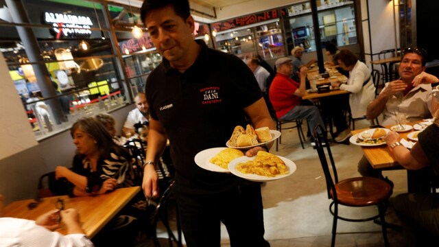 Ease of doing business: 7 restaurant licences can be simplified to ...