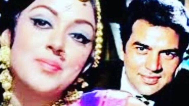 10 iconic films of veteran actor Dharmendra - CNBC TV18