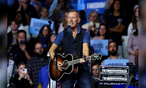 Bruce Springsteen sings out against Trump in 'Streets of Minneapolis ...