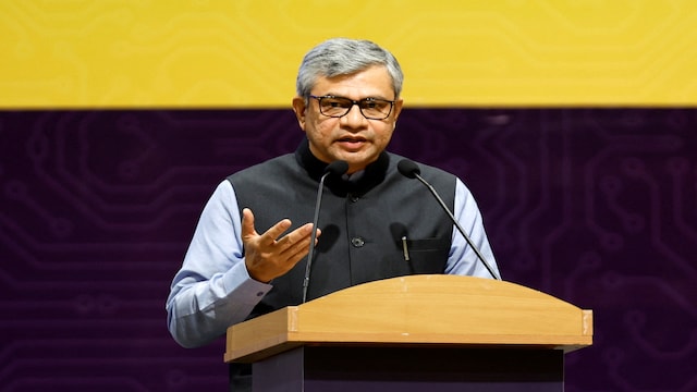 India lines up a $4 billion injection to recharge economy - CNBC TV18