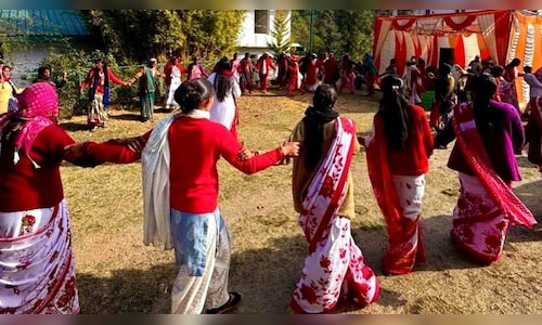 Kumaoni Holi in Uttarakhand: All about the musical celebration - CNBC TV18