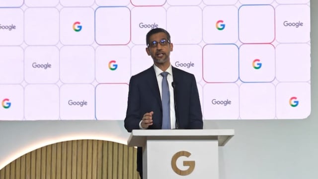 Stanford students boo, wave Palestinian flags as Sundar Pichai delivers ...