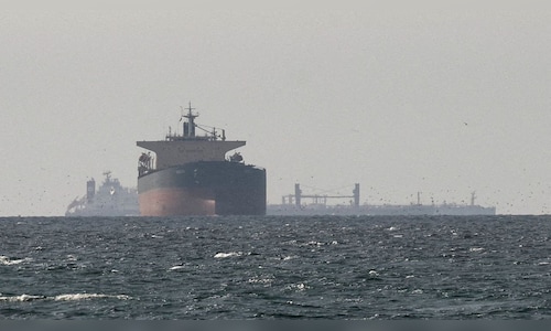 France moves aircraft carrier to Red Sea with eye on Hormuz mission ...