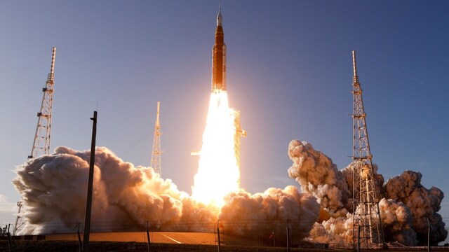 Why NASA's Artemis II Crew is ‘loitering’ 24 hours around Earth before ...