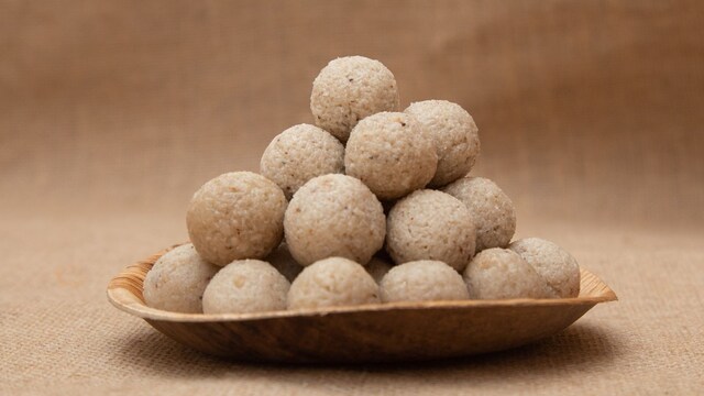 Gond laddu recipe: How to make this traditional sweet at home in easy ...