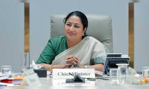 Delhi to get 13 new air quality monitoring stations in 2026 - CNBC TV18