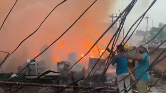 Massive fire leaves over 1,000 homeless in Lucknow; CM Yogi Adityanath ...