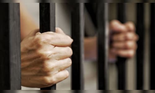 Bengaluru police make accused eat 10 kg bananas after he swallows ...