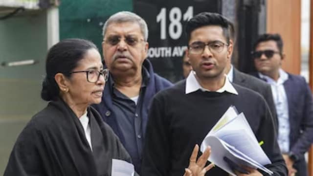 Mamata Banerjee faces new challenge as Trinamool rebels eye party name ...