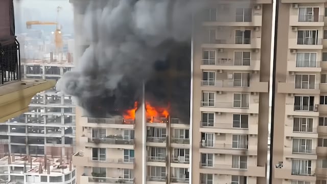 Watch | Fire breaks out in 12th-floor flat of Noida tower, residents ...