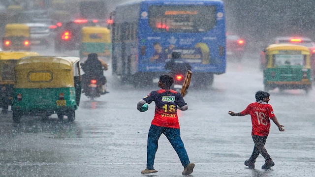 Delhi may see light rain on June 18; heavy rain alert for Northeast ...
