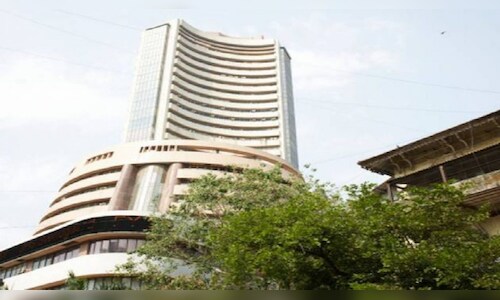 Accumulate around 10,000, make money in 2019: Udayan Mukherjee - CNBC TV18