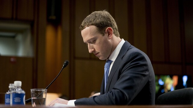 Facebook CEO Mark Zuckerberg set to face leadership vote today - CNBC TV18