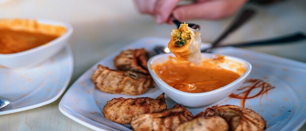 Savor the Flavor: A Guide to India's Hill Station Street Foods