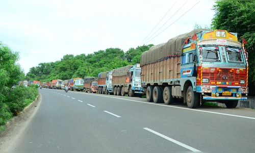 1,800 projects to solve traffic problems on highways - CNBC TV18