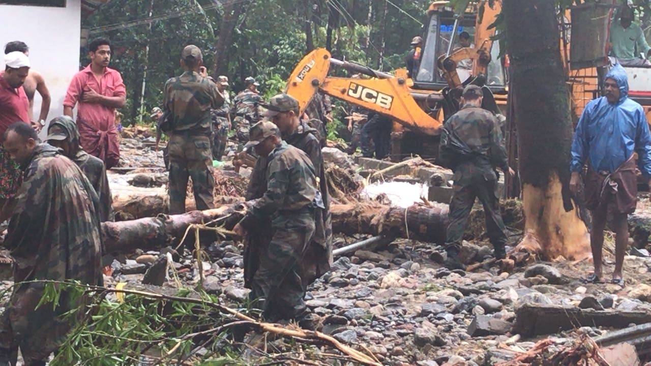 Kerala Floods: Rescue operations underway as rain abates - cnbctv18.com