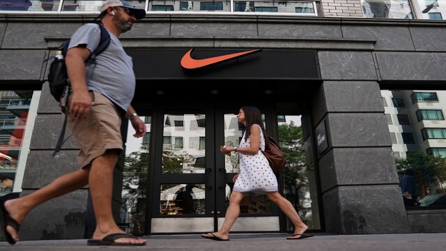 Nike announces lay offs; employees take to LinkedIn to share personal ...