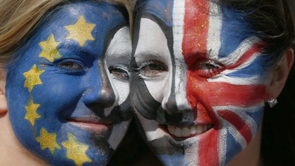 Thousands march for new Brexit vote in London