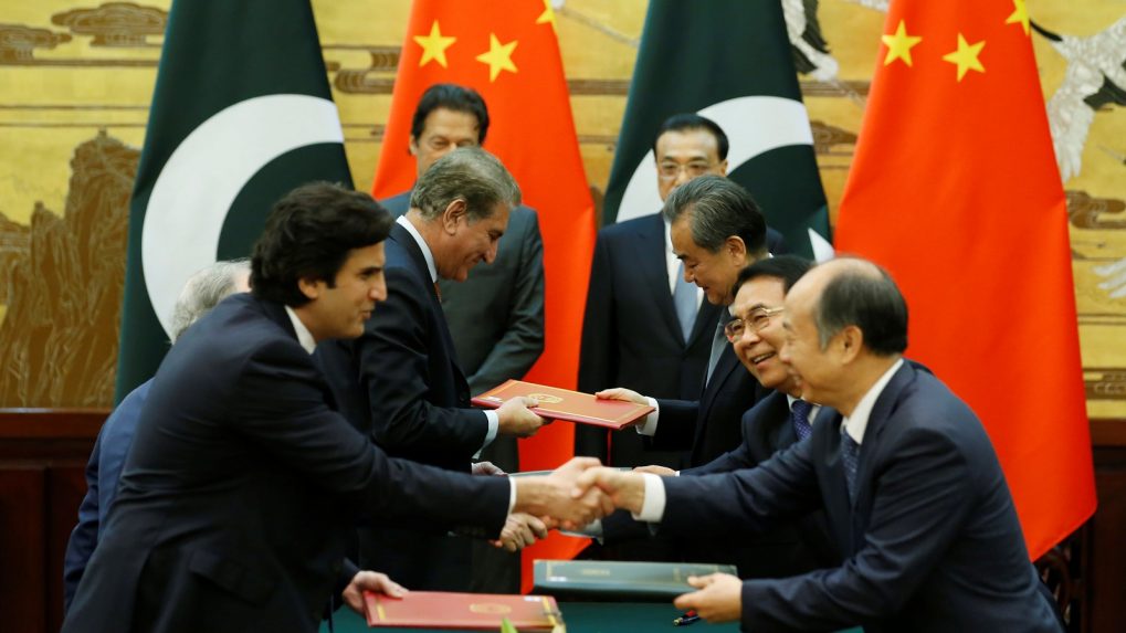 Pakistan PM Imran Khan meets Chinese President Xi Jinping in Beijing ...