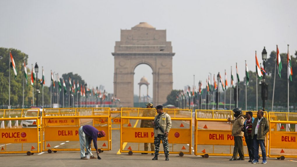 Republic Day parade: Air operations officer Lt Commander Disha Amrith ...