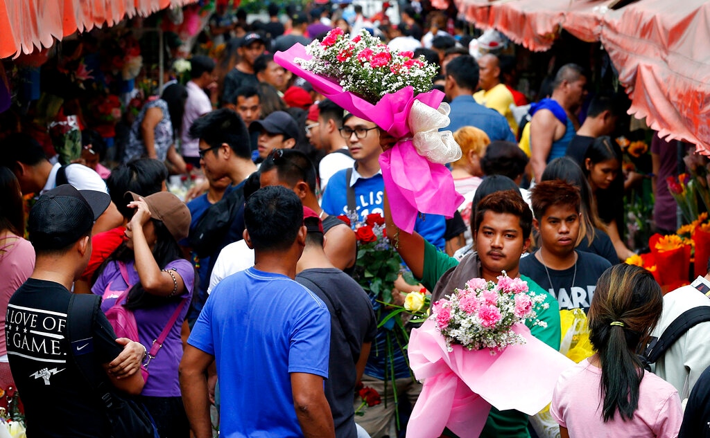 Valentine's Day celebrations across the world - cnbctv18.com