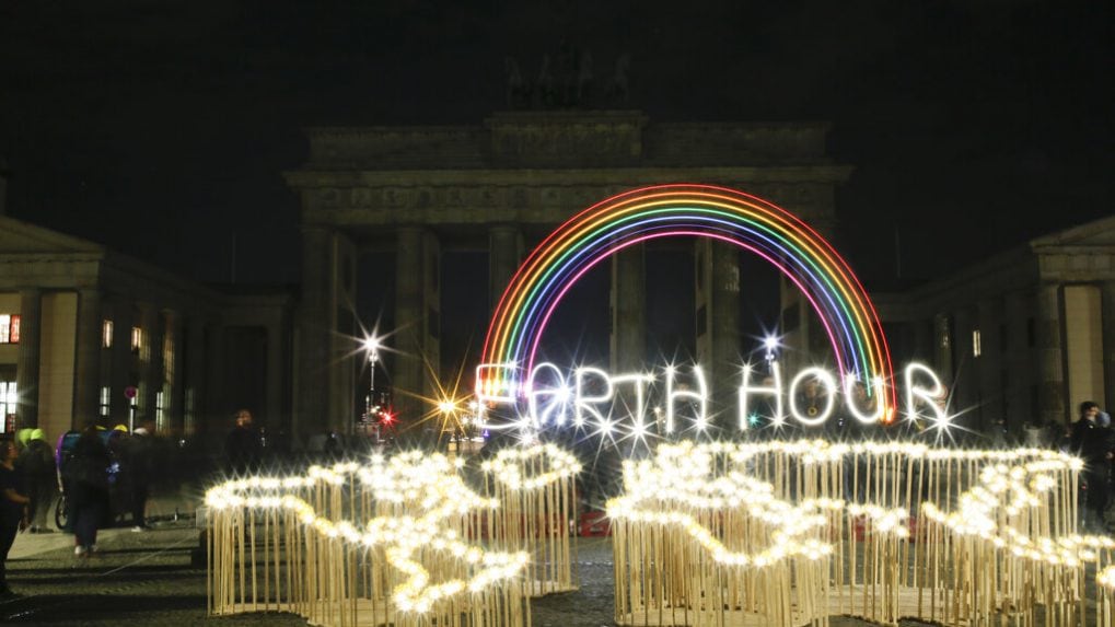 Cities Around The World Turn Off Lights To Mark Earth Hour