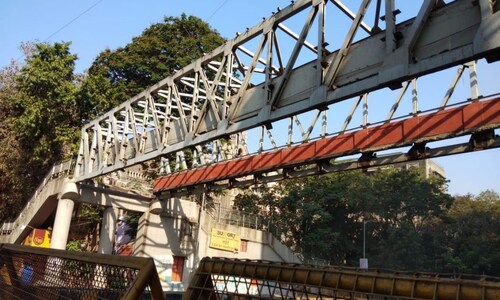 Mumbai Bridge Collapse: Here'S A Look Back Of The Elphinstone Road Stampede