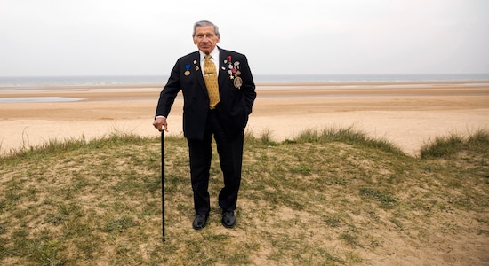Faces of the men who fought at Normandy - CNBC TV18