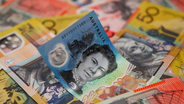 Australian bushfires: Shane Warne cap auctioned for AUD 1 million ...