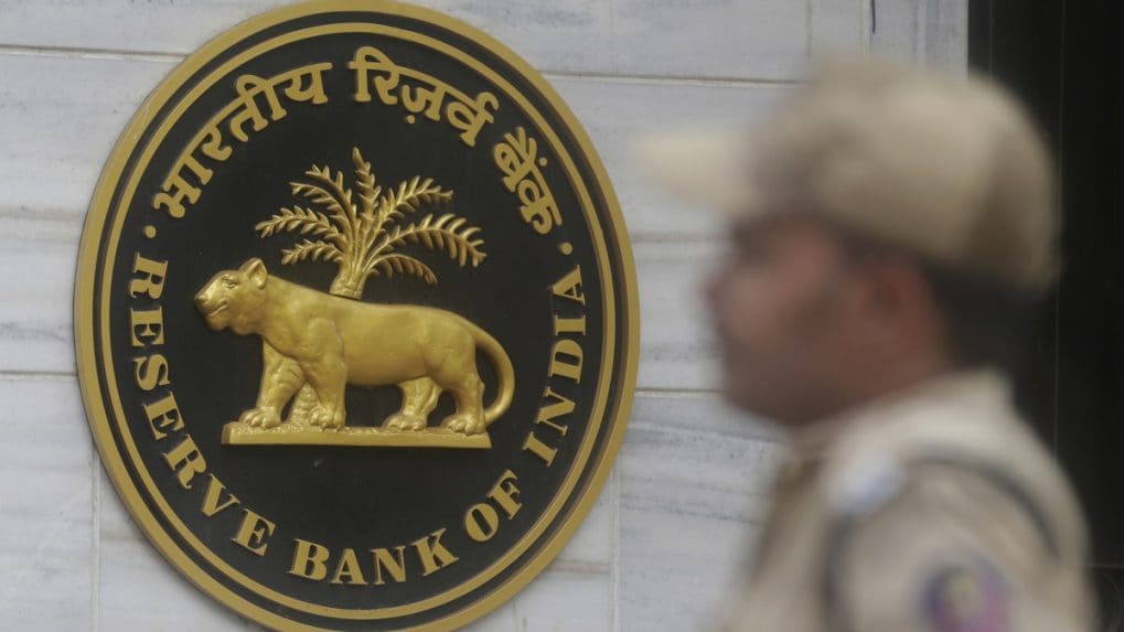 Rbi To Come Out With Mobile App For Currency Notes Identification