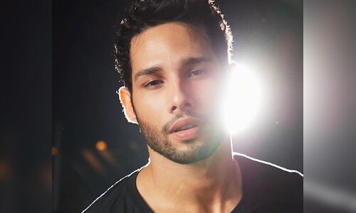 MC Sher, Sadhguru at Bengaluru Poetry Fest - CNBC TV18