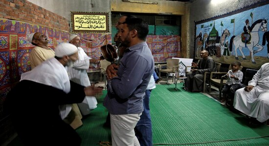 Egyptian Artist Paints Murals On Houses To Celebrate Haj