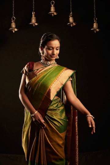 The Remarkable Life of Dancer Sisters Yamini and Bhavana Reddy - CNBC TV18