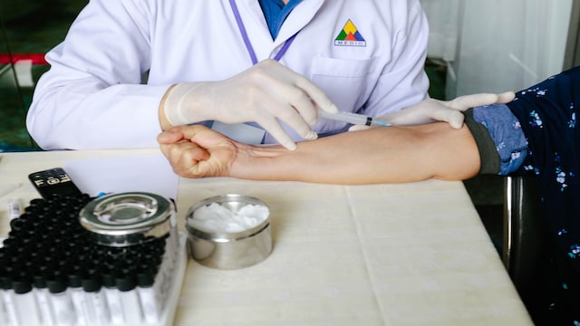 World Blood Cancer Day: What should a cancer patient do, if tested ...