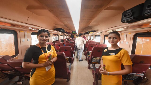 Railways to roll out Tejas sleeper coaches; 500 to be manufactured in ...