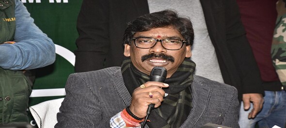 Hemant Soren becomes first Jharkhand CM to visit former CPI Maoist hotbed Budha Pahad - CNBC TV18