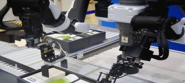 As robots take over warehousing, workers pushed to adapt As robots take over warehousing, workers pushed to adapt