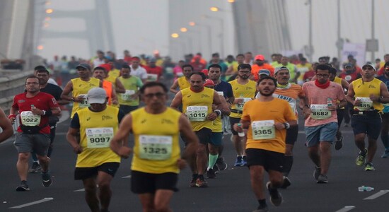Mumbai Marathon: Srinu Bugatha, Sudha Singh win Indian Elite titles Mumbai Marathon: Srinu Bugatha, Sudha Singh win Indian Elite titles